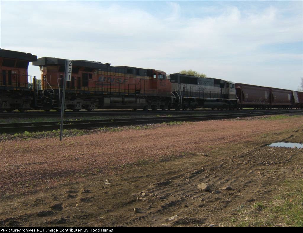 BNSF 7635